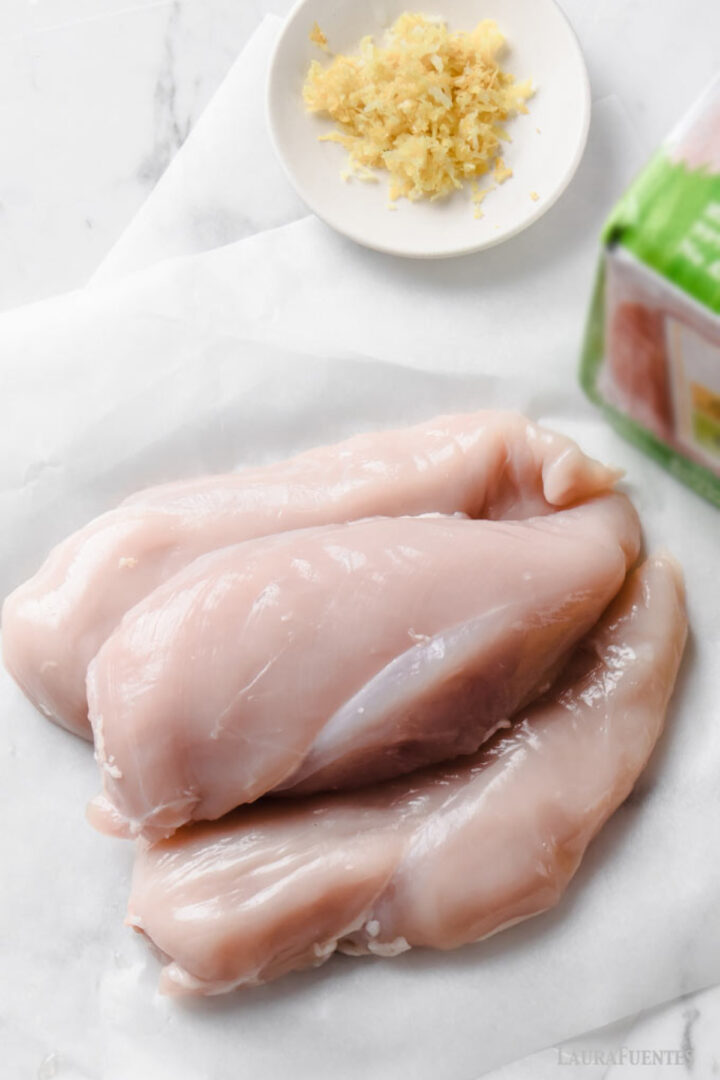 ¿Se debe lavar el pollo? Cuándo y cómo limpiarlo| Fácil y Casero