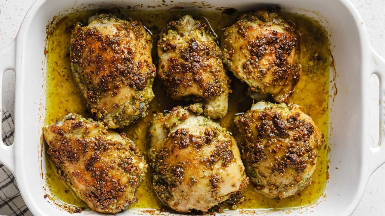 Pollo al Pesto: Receta Fácil al Horno | Fácil y Casero